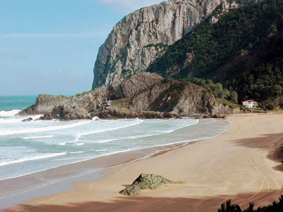 Fuerte oleaje en la playa de Laida – Tus fotos del tiempo
