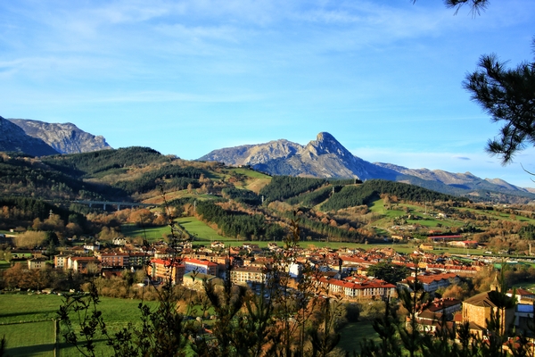 El sol va suavizando la temperatura fría en Abadiño – Tus fotos del tiempo